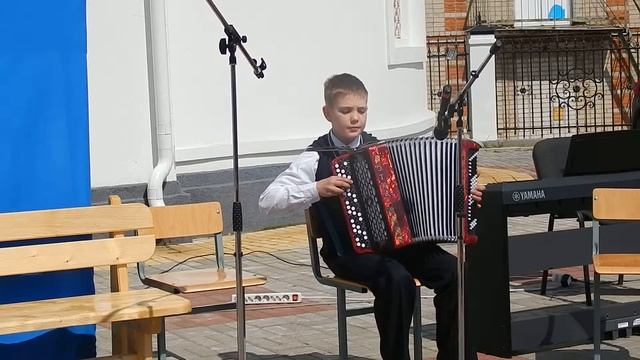 Белый цветок - Пасха 2016. Преподаватели и ученики Школы искусств.