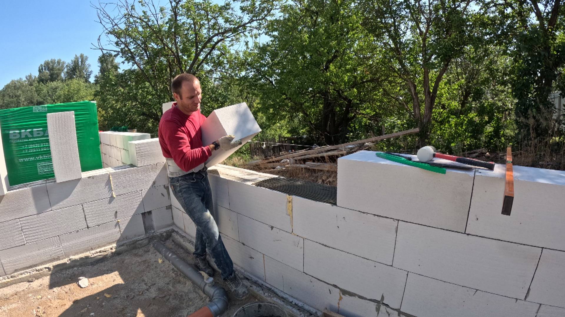 ВОТ И ПОЯВИЛИСЬ ОКОННЫЕ ПРОЁМЫ ДОМ РАСТЕТ #стройка #строюдом #доммечты