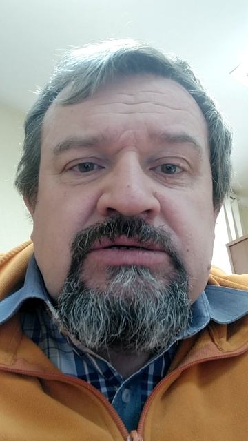 В роскошных залах...