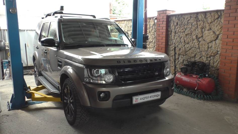 Замена задних тормозных дисков и колодок на Land Rover Discovery 4  3,0 Ленд Ровер Дискавери 4 2015