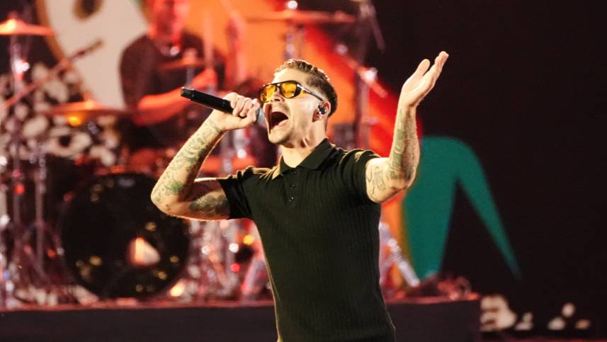 «А дальше — сами»: Музыченко дал наставление выпускникам на «Алых парусах»