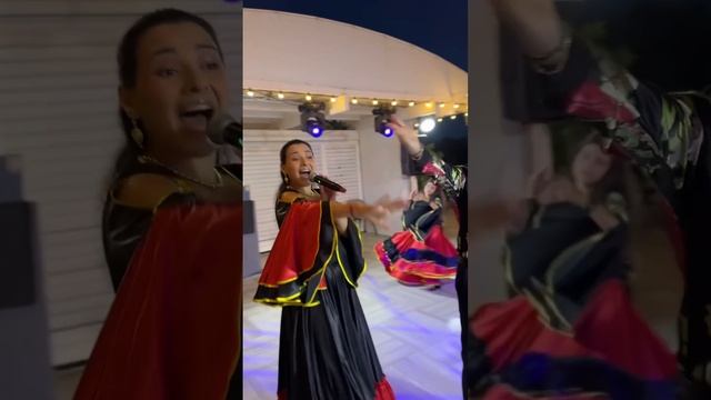 Цыгане на крыше отеля Alean Club Majestic, Анапа