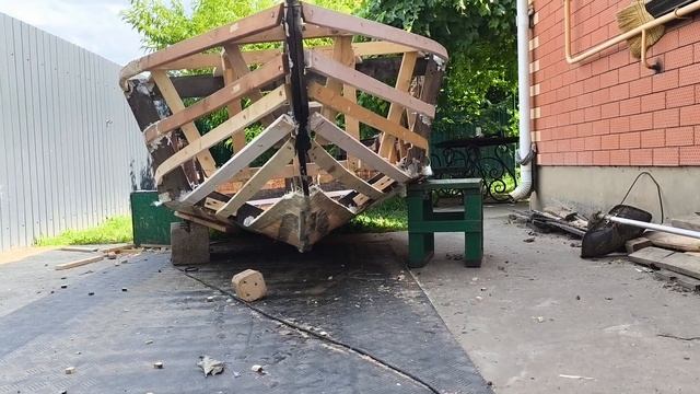 строю катер