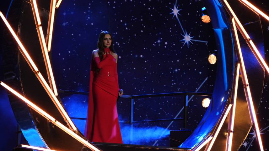 Звездные образы героев Отечества нашли свое отражение в выступлении Зары