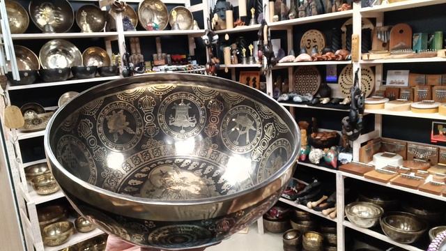 Кованая поющая чаша DARK SF Luxury ( 24,5 см, нота: Си, 123 Гц ) / Singing Bowl / shamanic.moscow