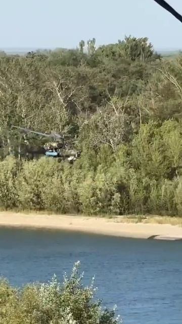 Ми-28. Чем ниже - тем эпичнее и безопаснее.