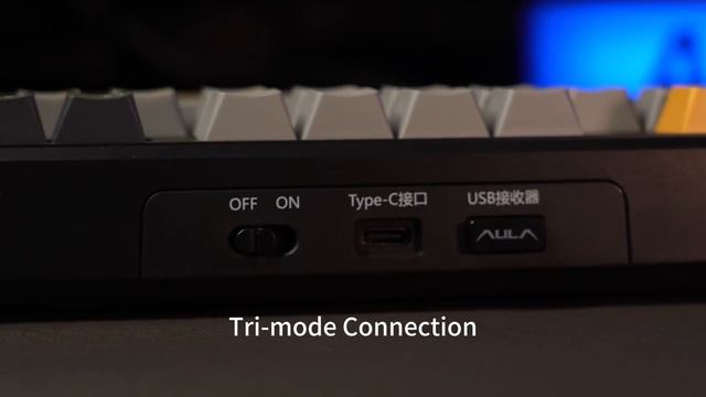 Беспроводная механическая геймерская клавиатура с дисплеем