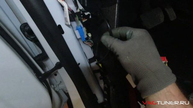 Ручки с подсветкой и доводчики дверей на Tesla Model Y | Как установить?