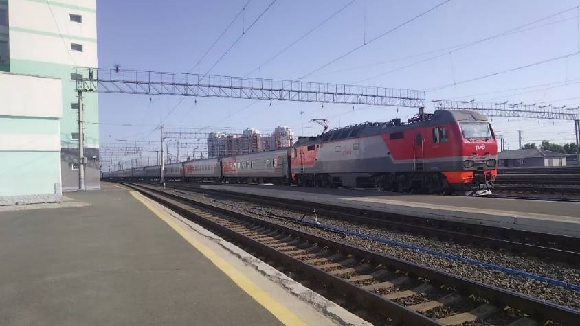 ЭП2К-263 с поездом №92 Москва-Северобайкальск