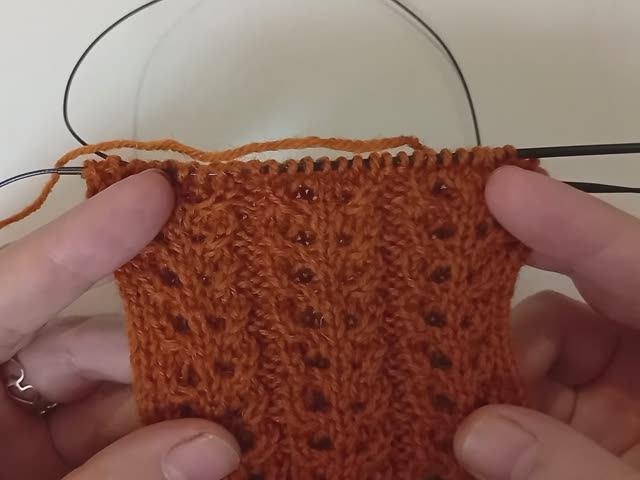 Ажурный узор попетельно #handmade #мастеркласс #knitting #вязаниеспицами #knitsocks