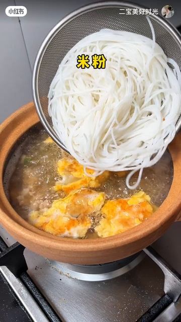 🍜 Быстросуп из фарша, яиц и рисовой лапши