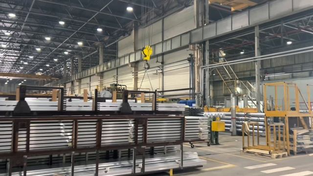 Как студенты СФУ посетили завод алюминиевых профилей