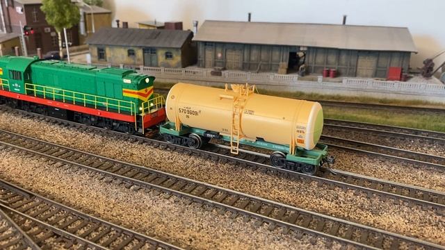 Учим кататься модель цистерны 15-Ц863 из серии «Наши поезда» MODIMIO, спецвыпуск 4