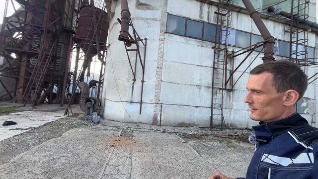 Установка ручных задвижек для аварийного прекращения подачи сырья в АФ Калининская