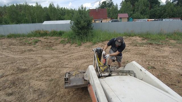 корчевание передним ковшем, планировка, вывоз мусора 6 смазка