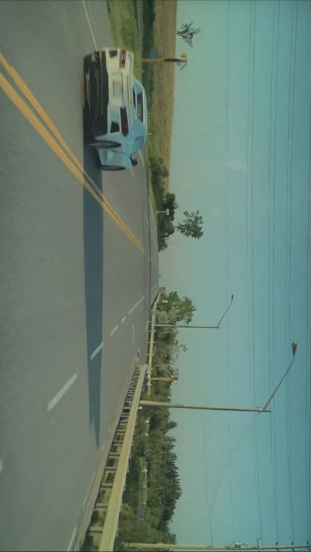 По встречке через двойную сплошную