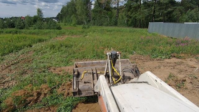корчевание передним ковшем, планировка, вывоз мусора 2