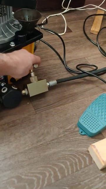 Собираем Маслопресс "Добрыня-50" эконом с электро приводом. Травим воздух из системы. Ч-1.