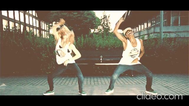 MOZGI - Chica Bamboni.