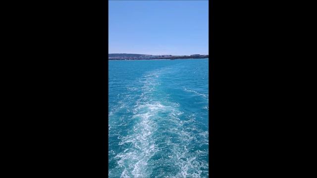 Море, море, шум мотора, я приеду к тебе скоро.