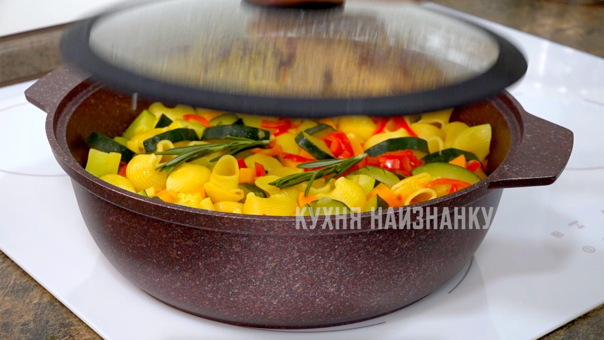 Полноценный обед за 20 минут: стоило один раз попробовать и рецепт стал одним из любимых летних блюд