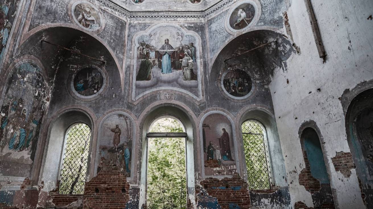 360  Фото. Интерьер Успенского храма с. Нестино. 2020г.