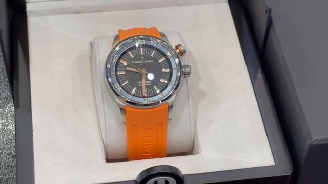 Часы наручные Maurice Lacroix PT6248-SS00L-330-J