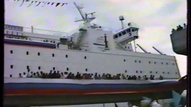 ТВ - "КЛУБ" - Валентины Плотниковой - "ВК".  Паром "Анна Каренина". 1991 г.