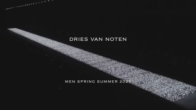 Показ мужской коллекции Dries Van Noten весна-лето 2025