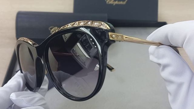 Солнцезащитные очки Chopard 271S 700