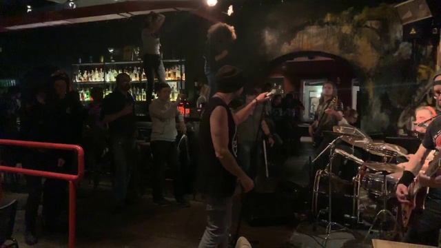 Rock_n_Roll__Bar___Café_—_Bark at the moon