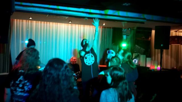 13 Mama Comming Home