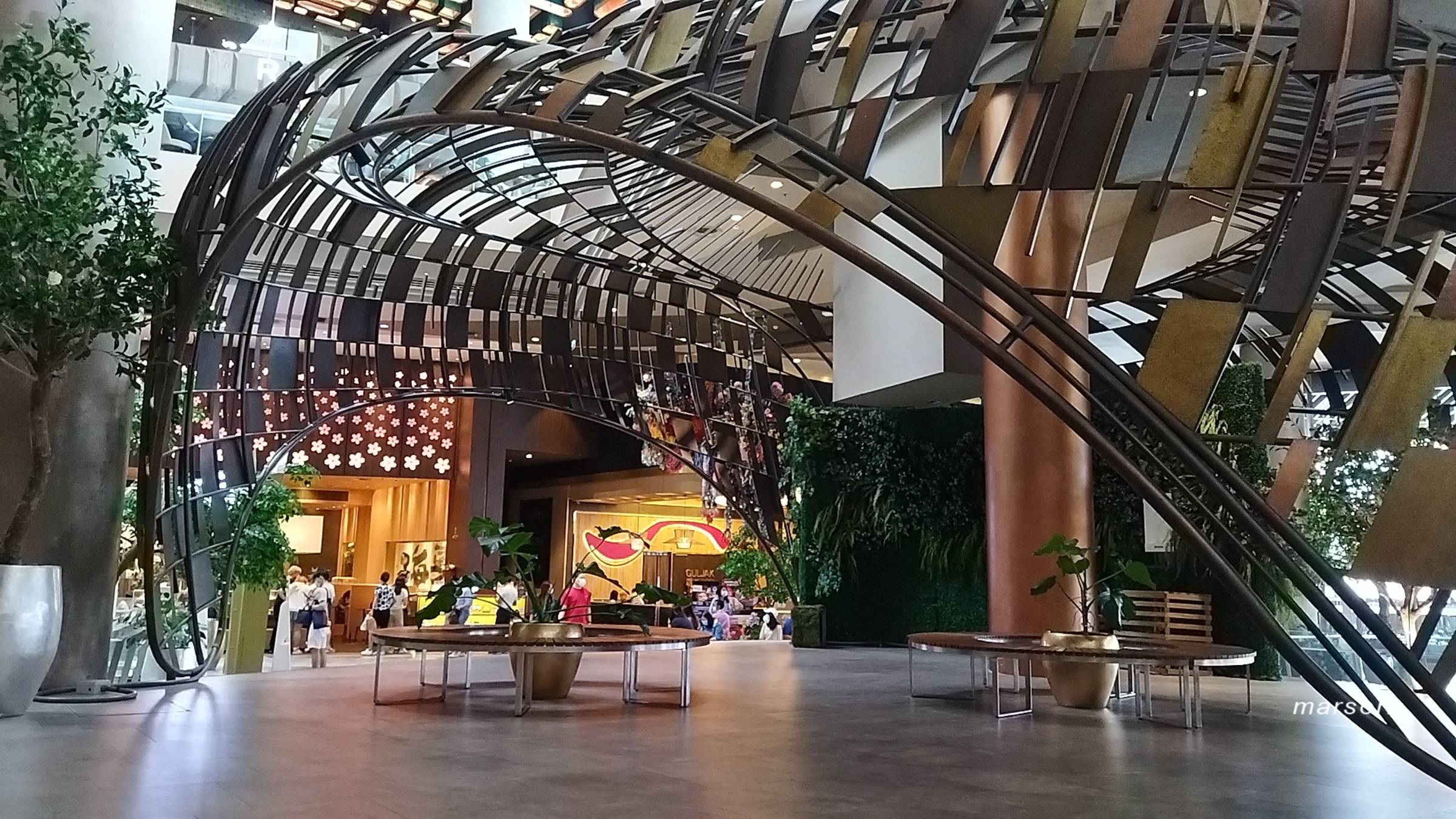 бангкок. просто тц иконсиам ч.2 интерьеры, фонтан. iconsiam ไอคอนสยาม กรุงเทพฯ bangkok