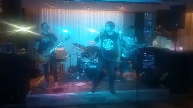 2019-12-05 at 00.04.07