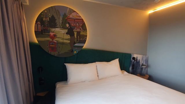 В номере гостиницы Ibis Styles, Челябинск