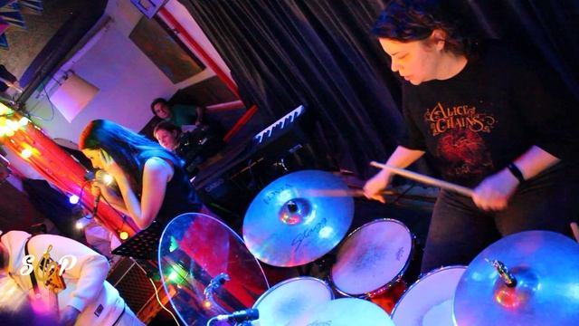 Композиция рок-группы Red Hot Chili Peppers «Californication»