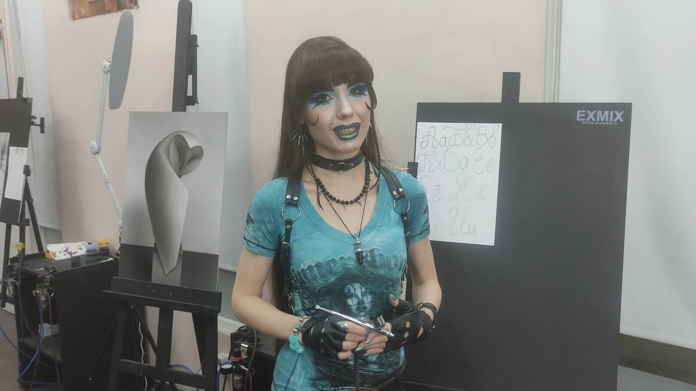 Упражнение на постановку руки "Алфавит"