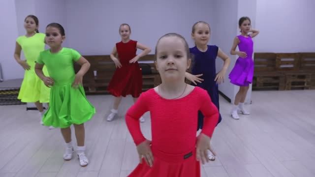 Интро готовится к отчетному концерту