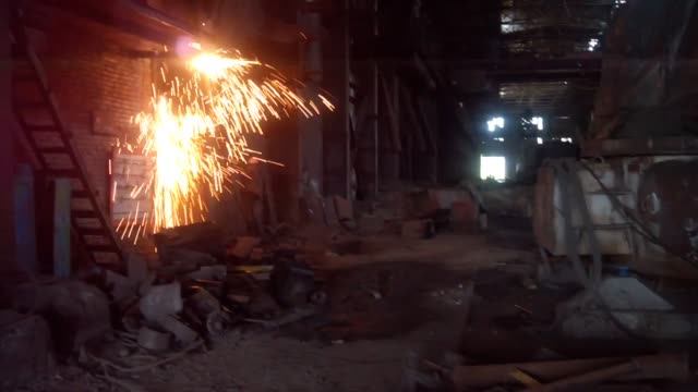 #АМЗ режут на металл