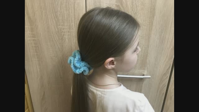 РЕЗИНКА ДЛЯ ВОЛОС КРЮЧКОМ ИЗ ПЛЮШЕВОЙ ПРЯЖИ