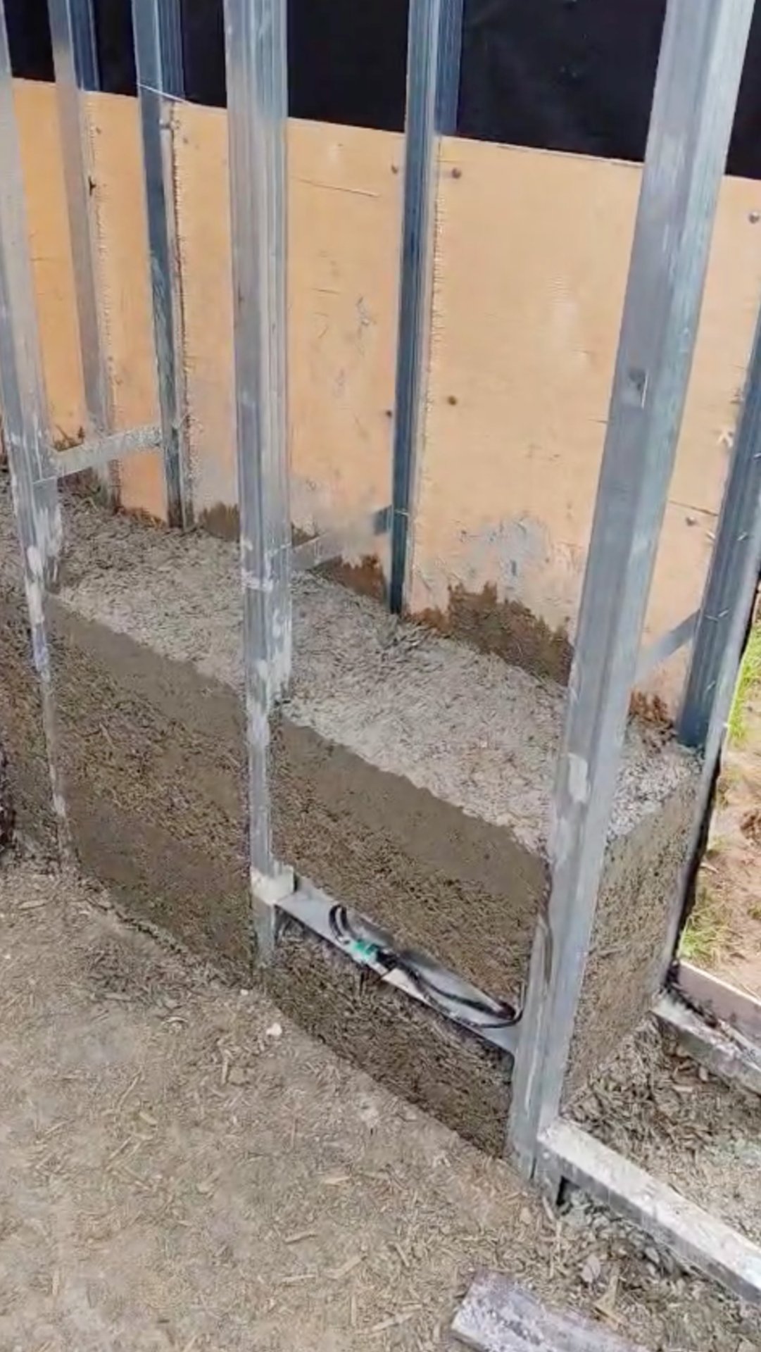 А так отличная стена