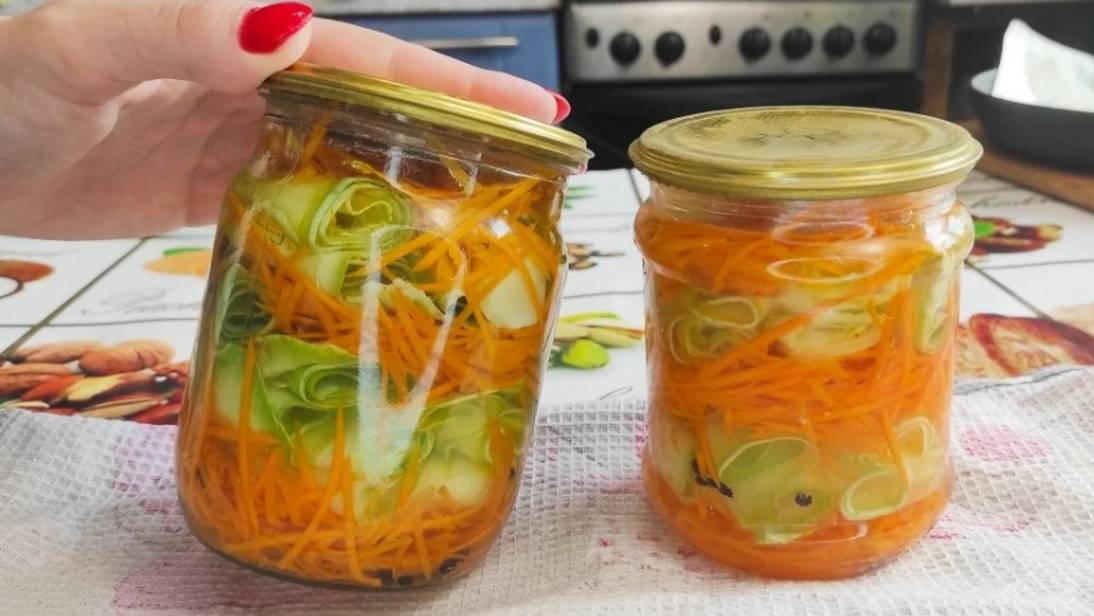 Салат из кабачков и моркови на зиму. Рулетики в банке
