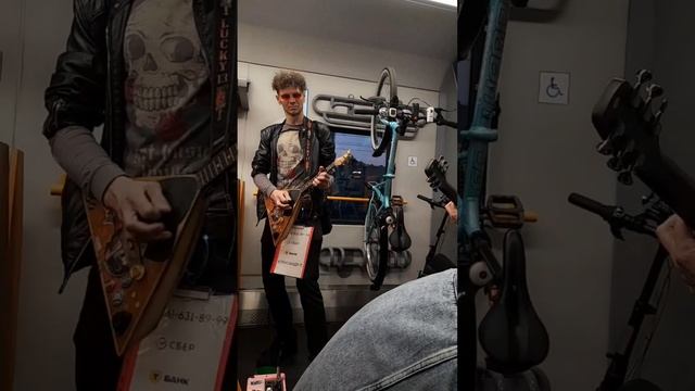 Самый русский трехструнный "трафарет" для хита или: "Подрастешь, куплю тебе балалайку!" #Россия