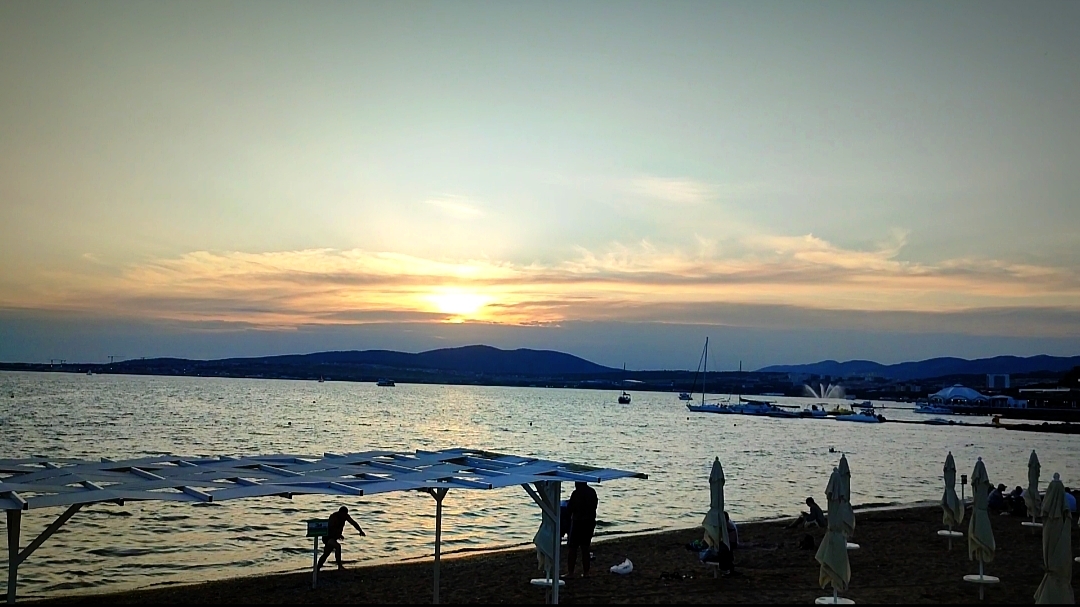 Прогулка по набережной. Второй вечер