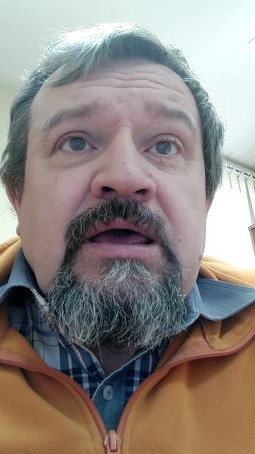 В театре три сестры...