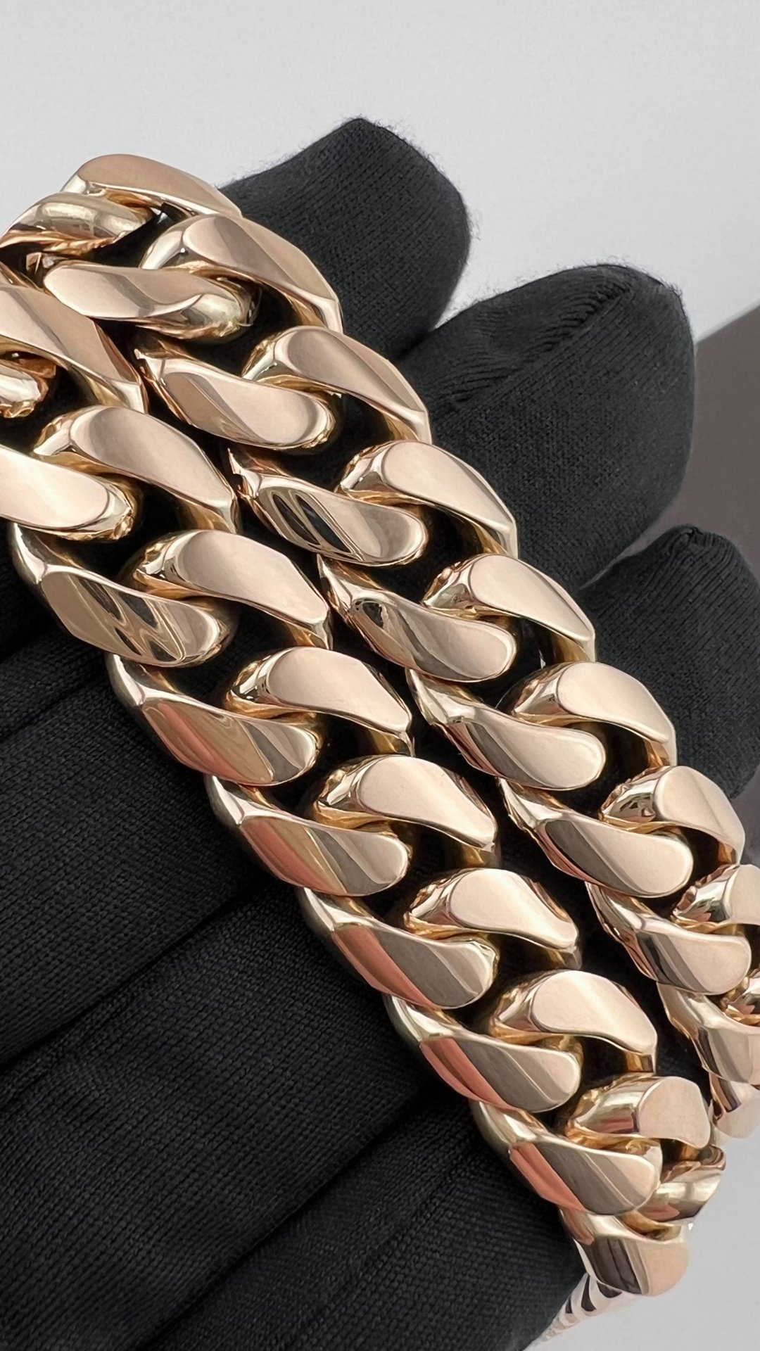 Панцирь Куба 215 грамм с замком коробка два щелчка