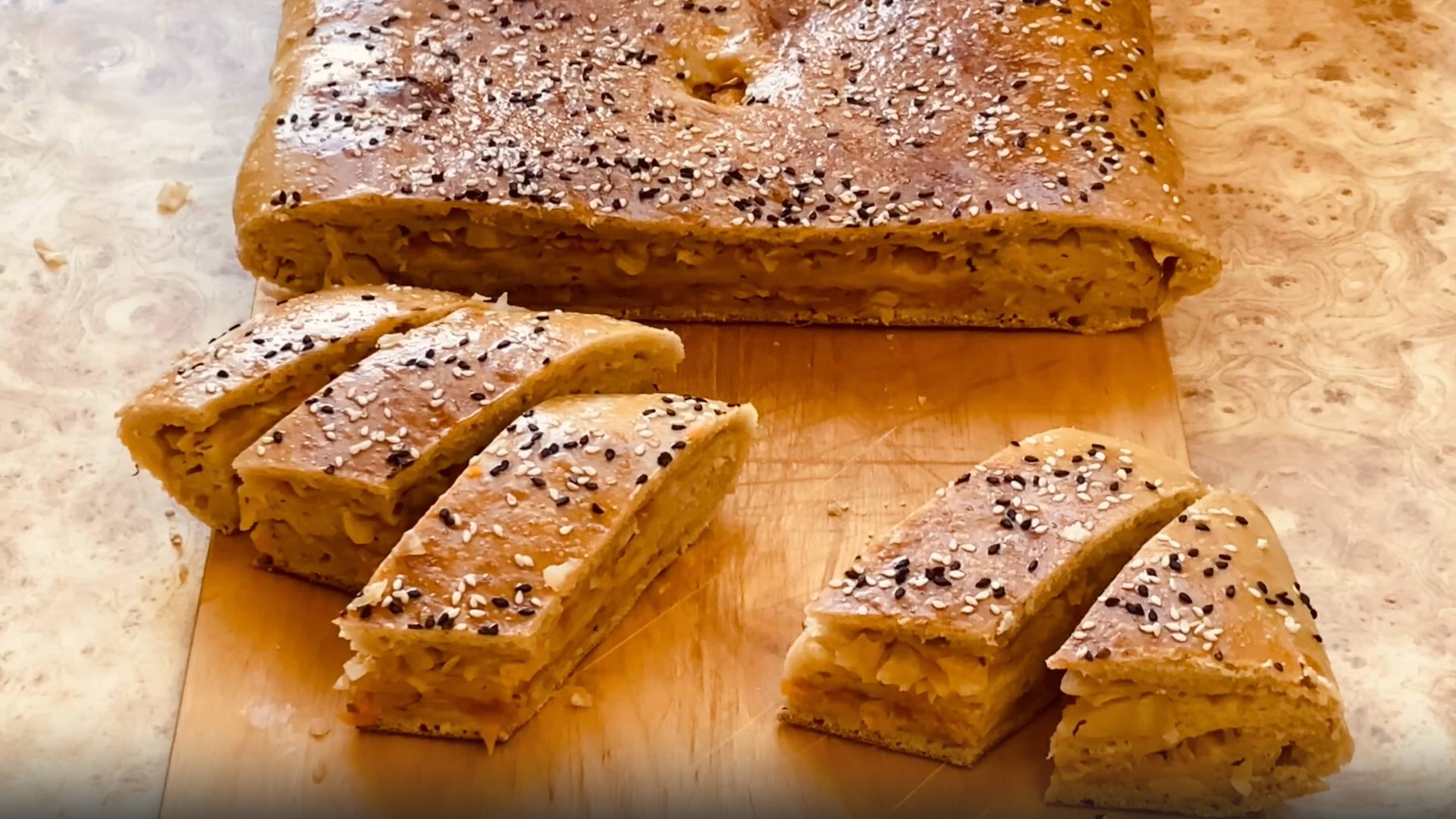 Сытный пирог с капустой на закваске (постный)