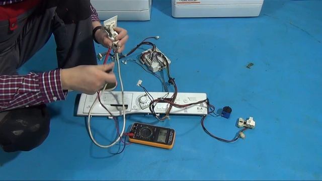 Стиральная машинка не включается. Проверка питания 220V  Курс ремонт стиральных машин видео №1