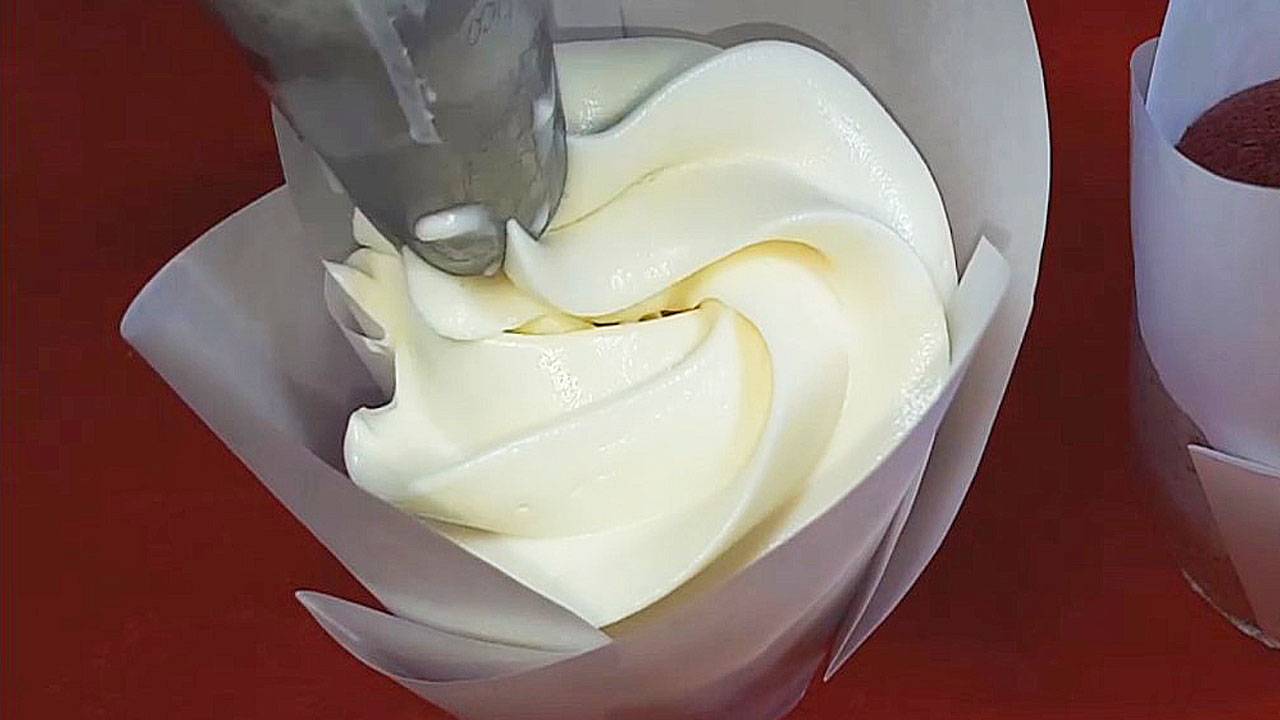 🎂 Крем из сливок и белого шоколада 🌟 Подходит для прослойки, начинки и даже украшения капкейков!