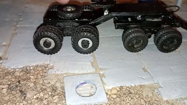 Подкатная тележка со сдвинутым седлом 1:43